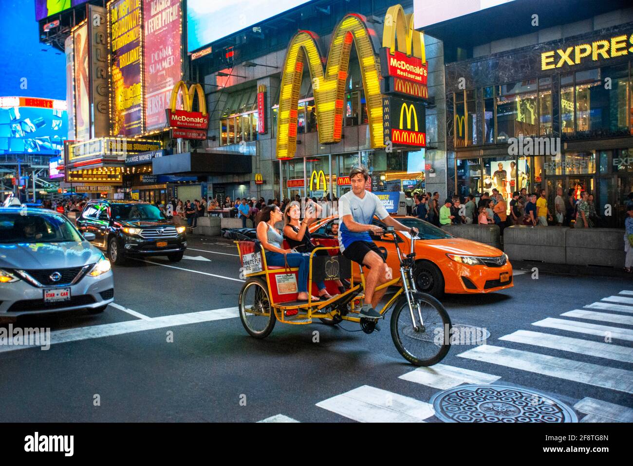Manhattan broadway mcdonalds hi-res stock photography and images - Alamy