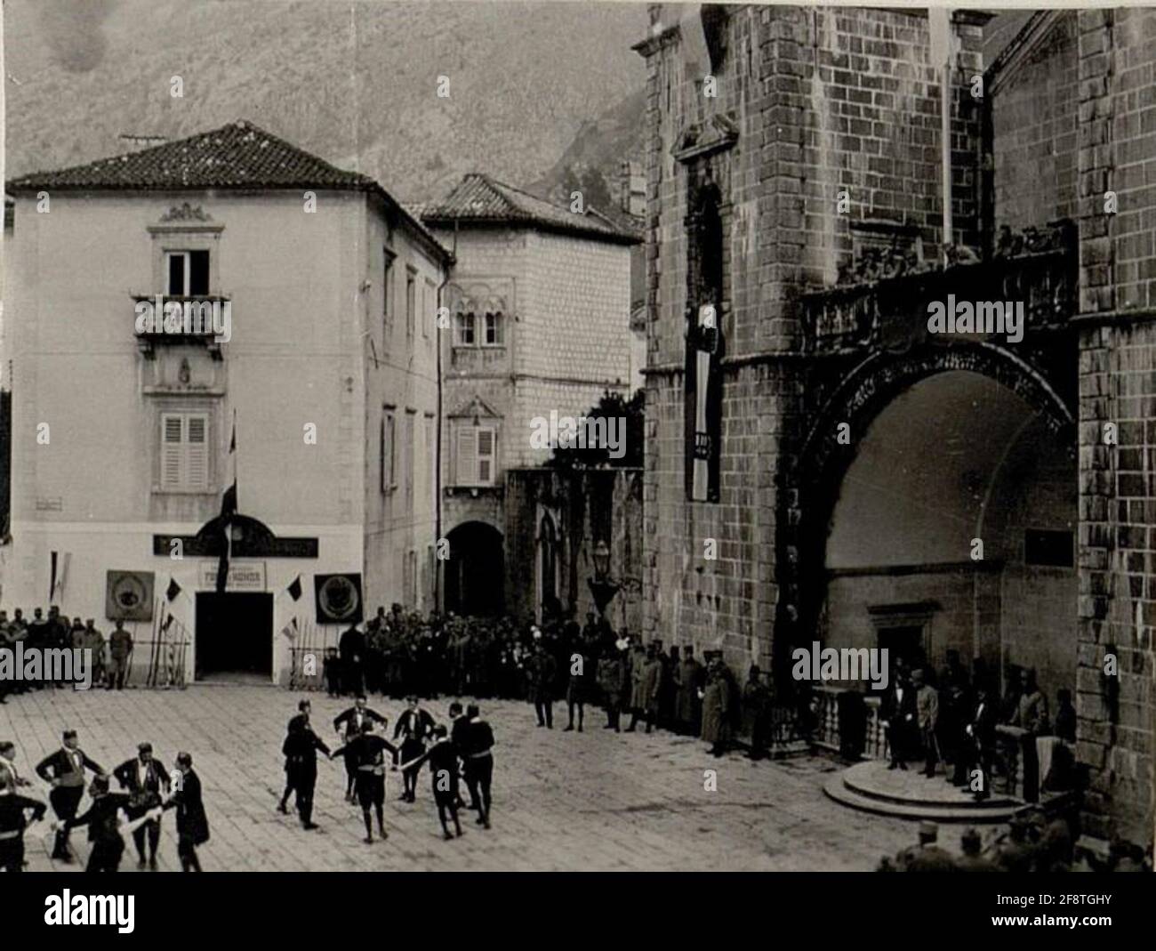 Cattaro, demonstration of the national dance "Kolo Stock Photo - Alamy