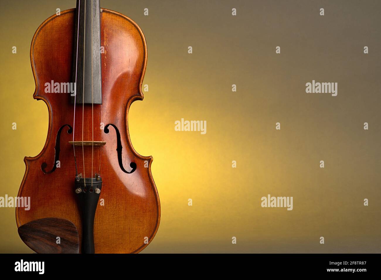 Deutschland. 04th Apr, 2021. An old violin with slight scratches and ...