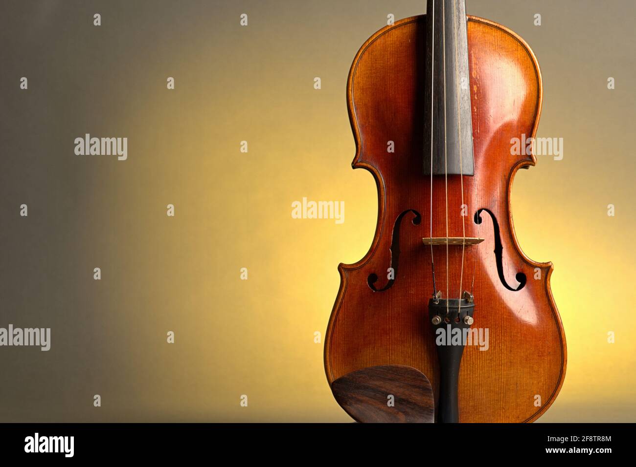 Deutschland. 04th Apr, 2021. An old violin with slight scratches and ...