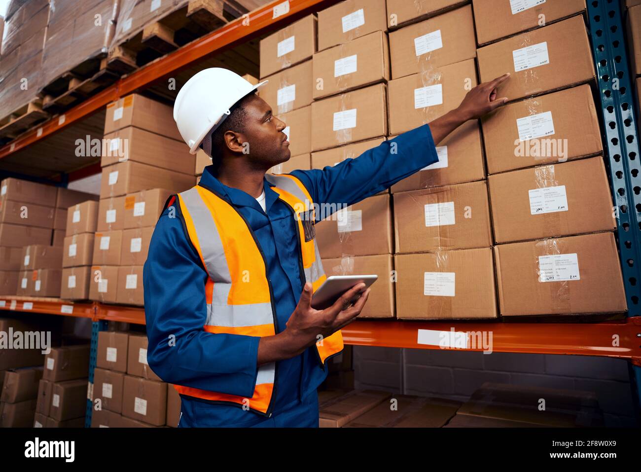 African engineer and man hi-res stock photography and images - Alamy