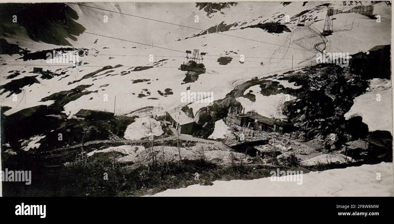 Monte cello hi-res stock photography and images - Alamy