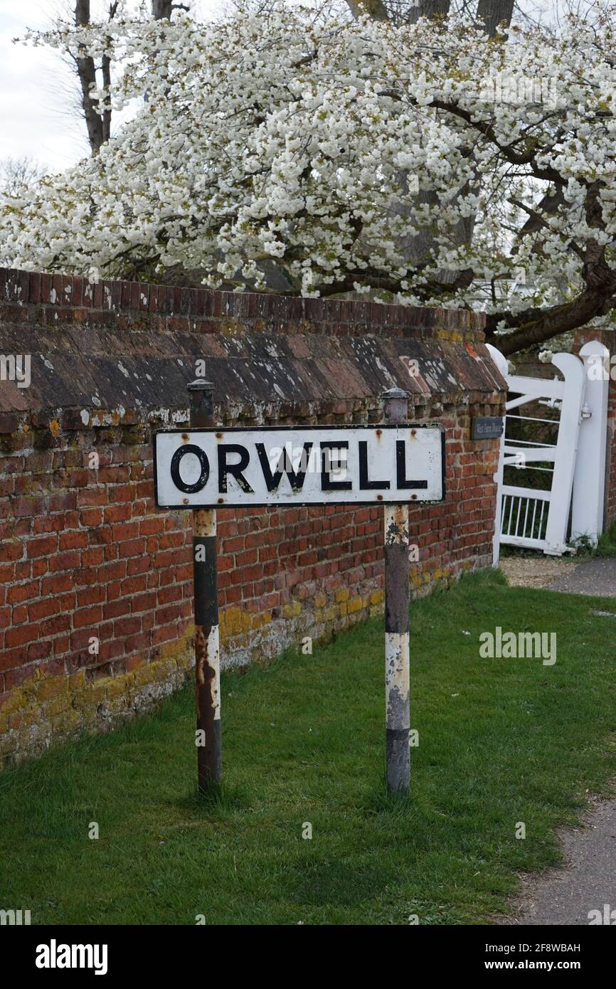 Orwell village hi-res stock photography and images - Alamy