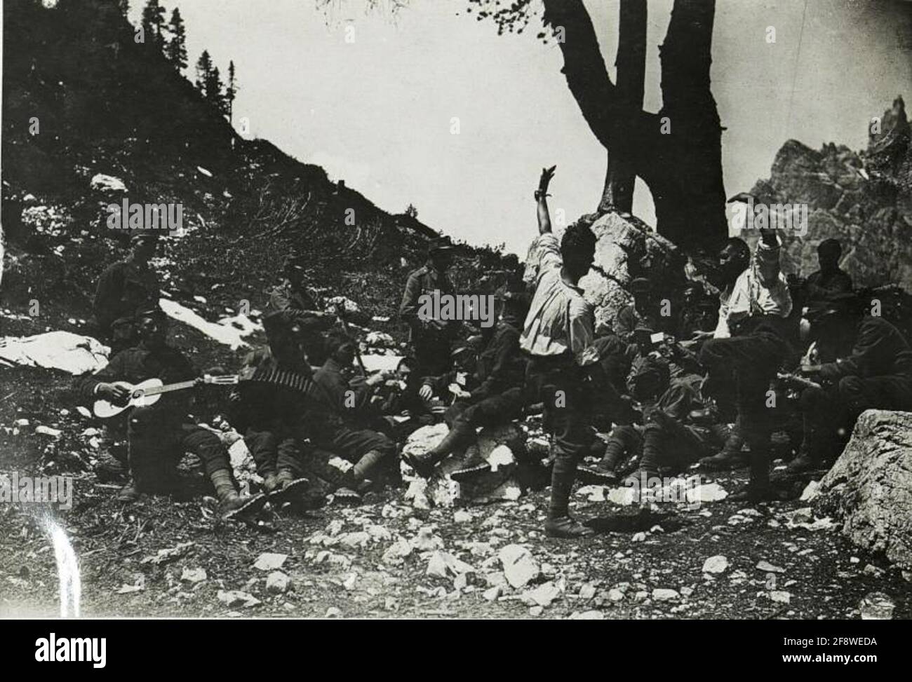 Dancing soldiers hi-res stock photography and images - Alamy