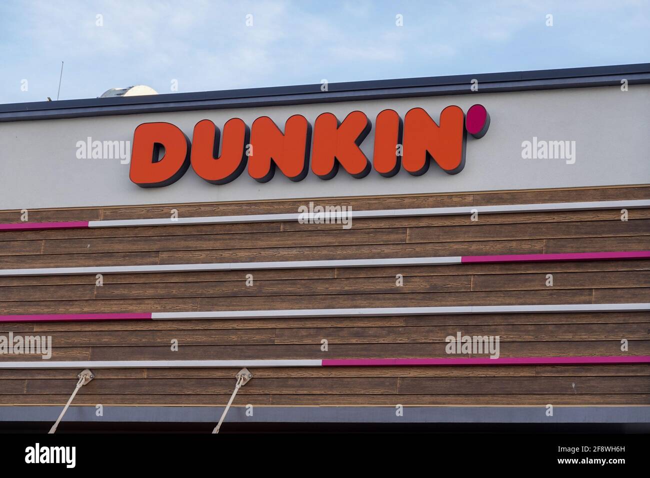 Dunkin donut sign hi-res stock photography and images - Alamy