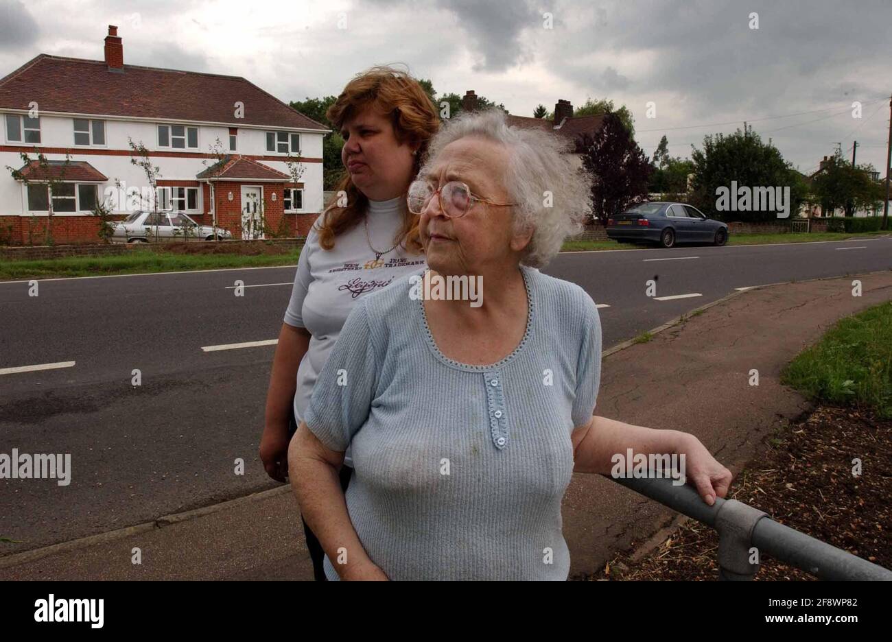 TINA MARIE EASY [L] AND CAROLINE PERRY,WHO SAW THE TWO MISSING GIRLS ...