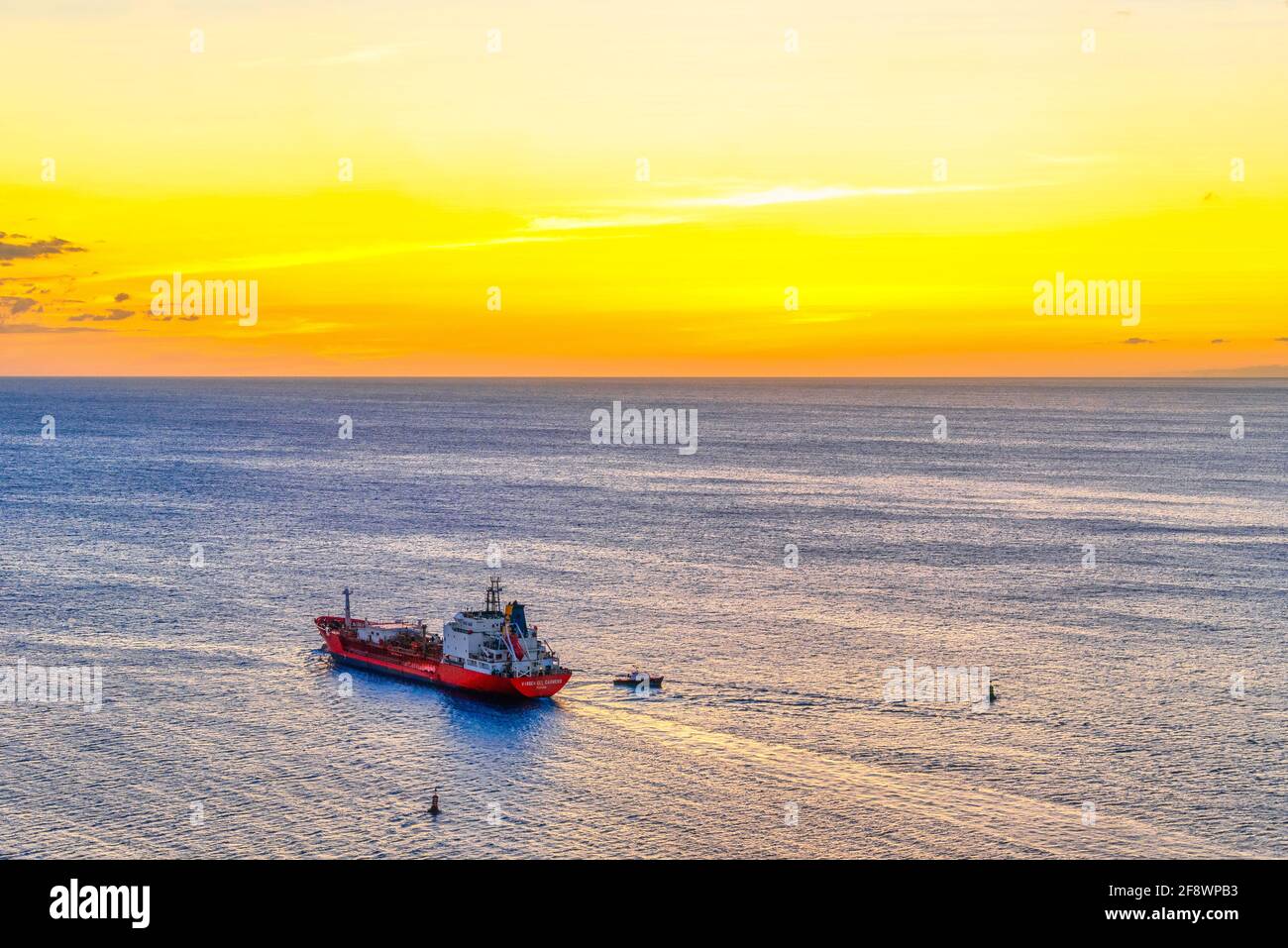 Cargo ship caribbean port hi-res stock photography and images - Alamy
