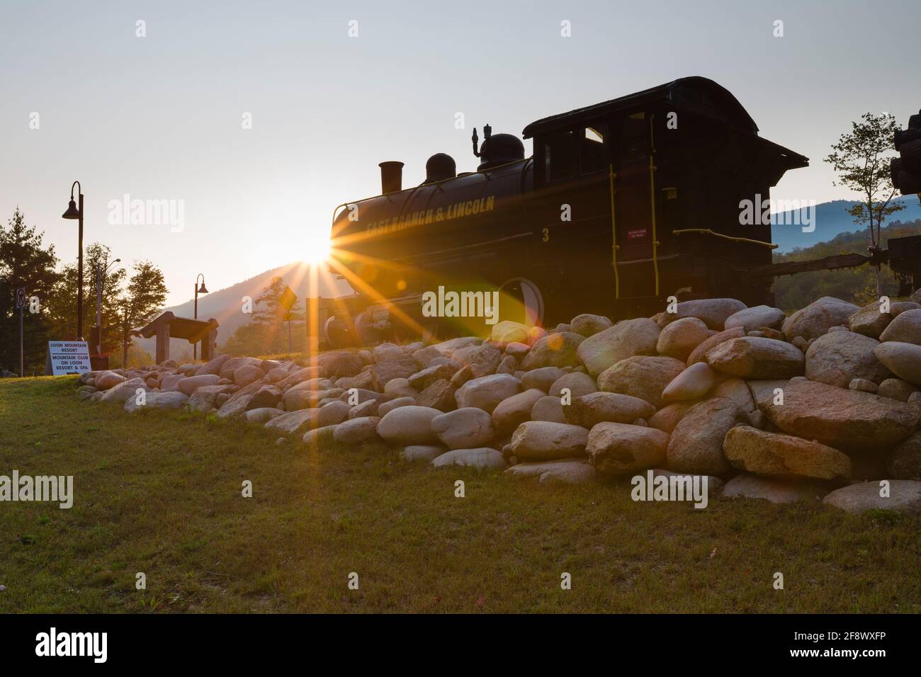Logging railroads hi-res stock photography and images - Alamy
