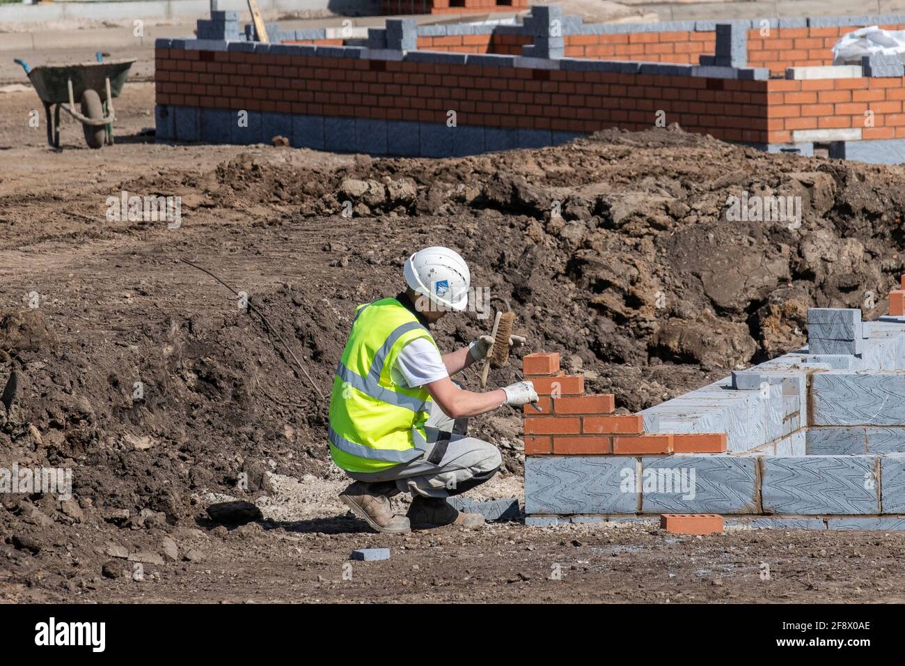 Foundation blockwork damp proof course hi-res stock photography and ...