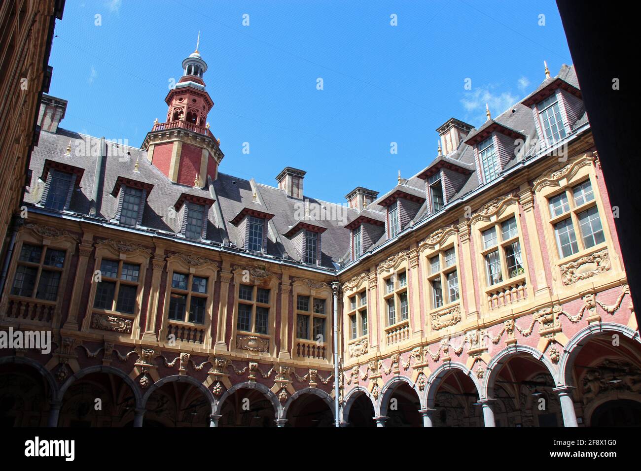 Former stock exchange wall hi-res stock photography and images - Alamy