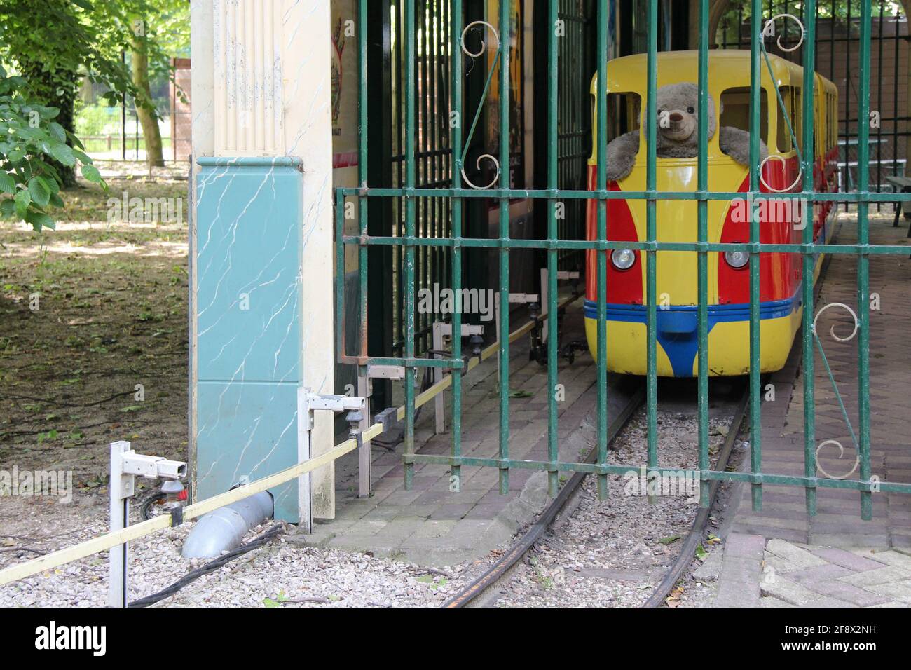 Red zoo train hi-res stock photography and images - Alamy