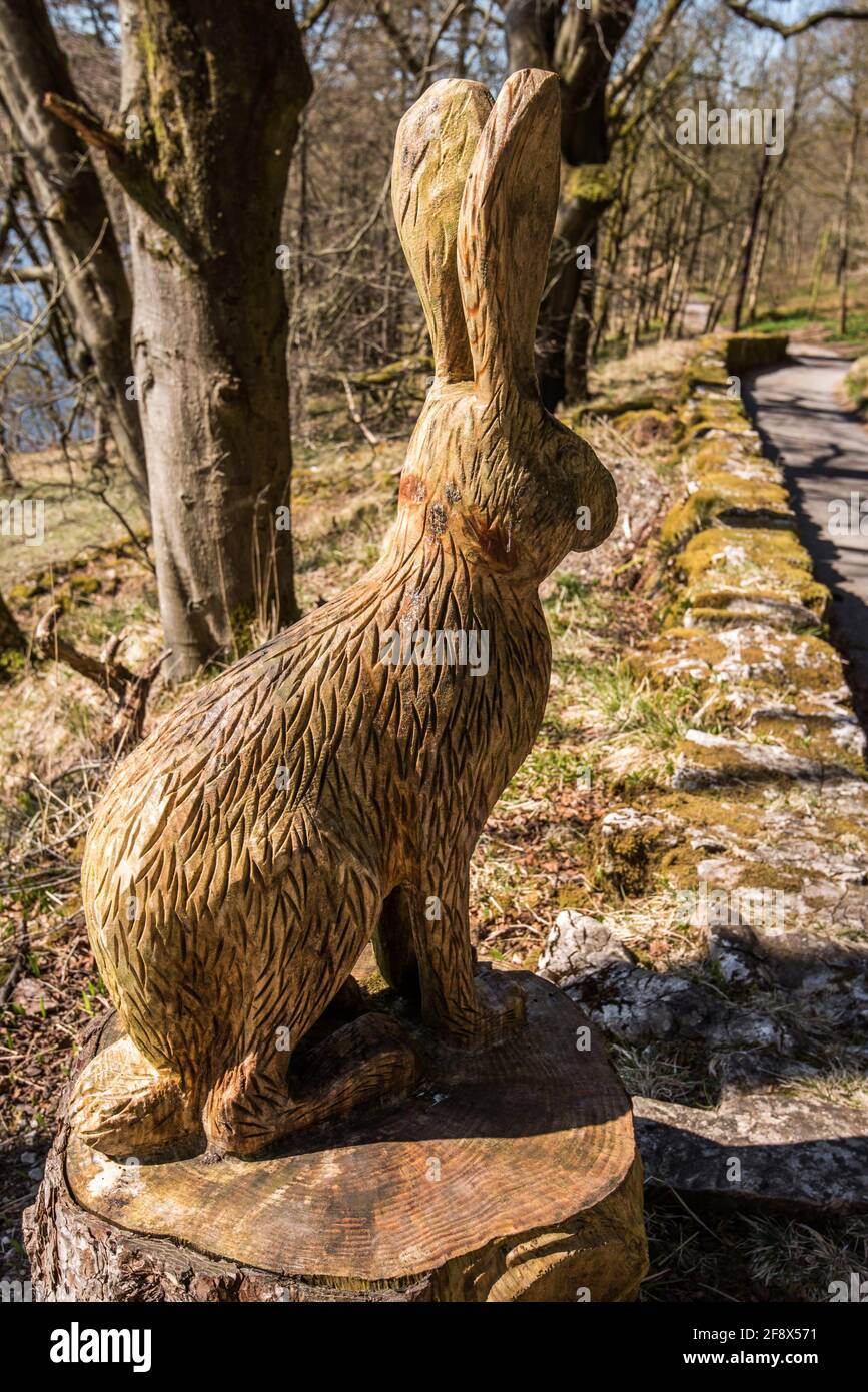 Wood carving hare hi-res stock photography and images - Alamy