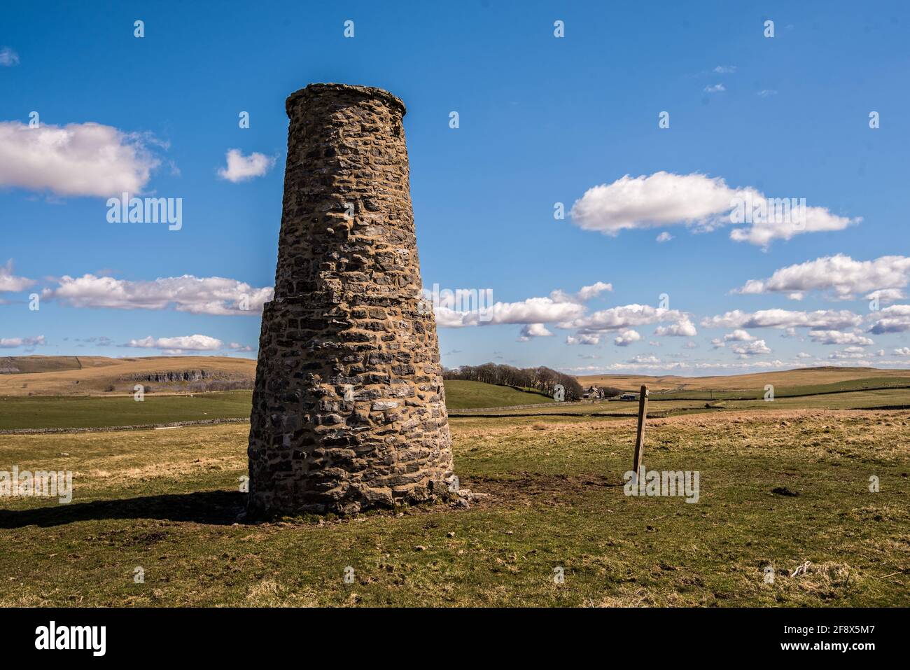 Chimney above malham village hi-res stock photography and images - Alamy