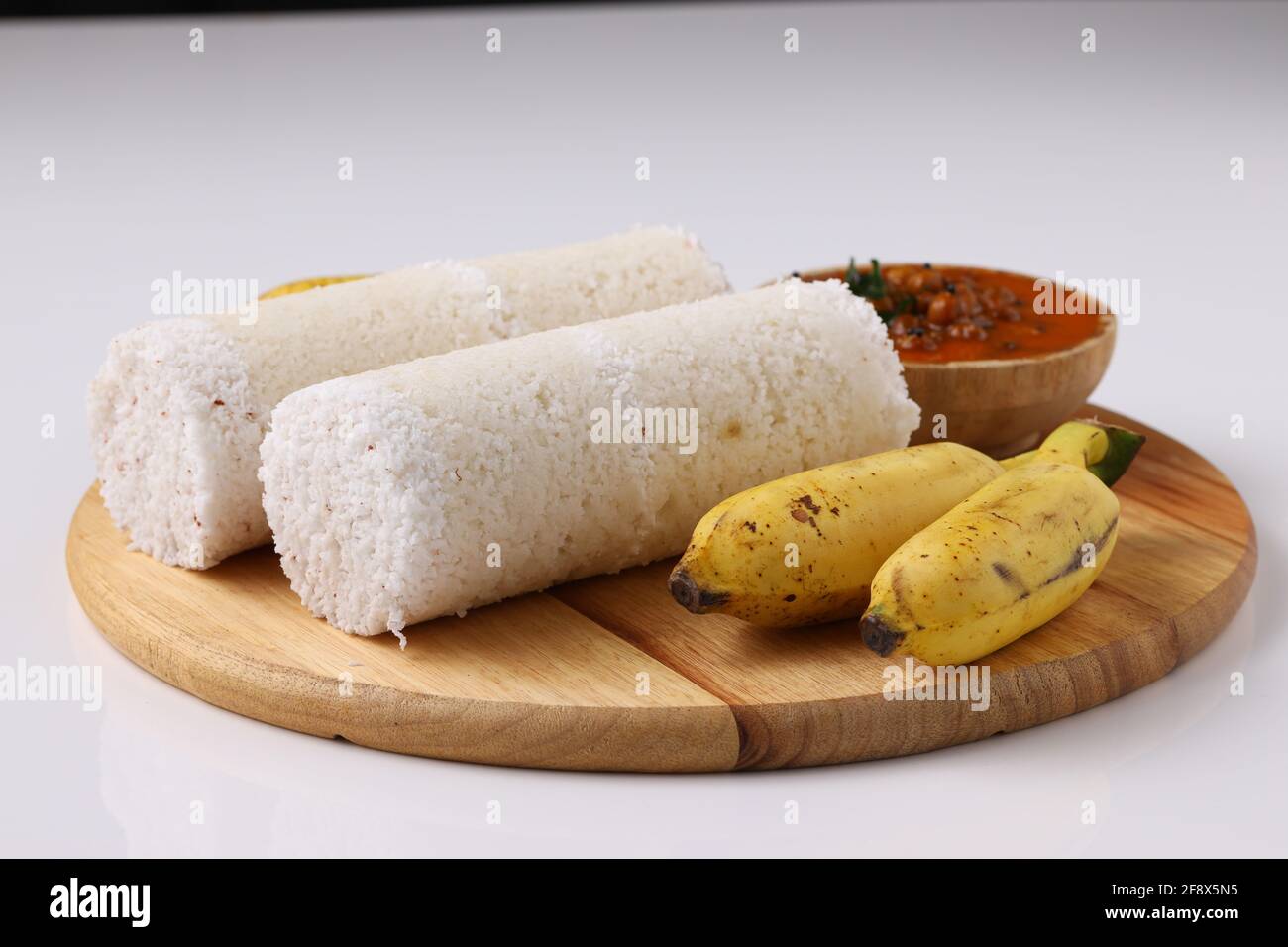 Puttu/Raw rice puttu/Arisi Maavu Puttu with chana curry/ kadala curry ...