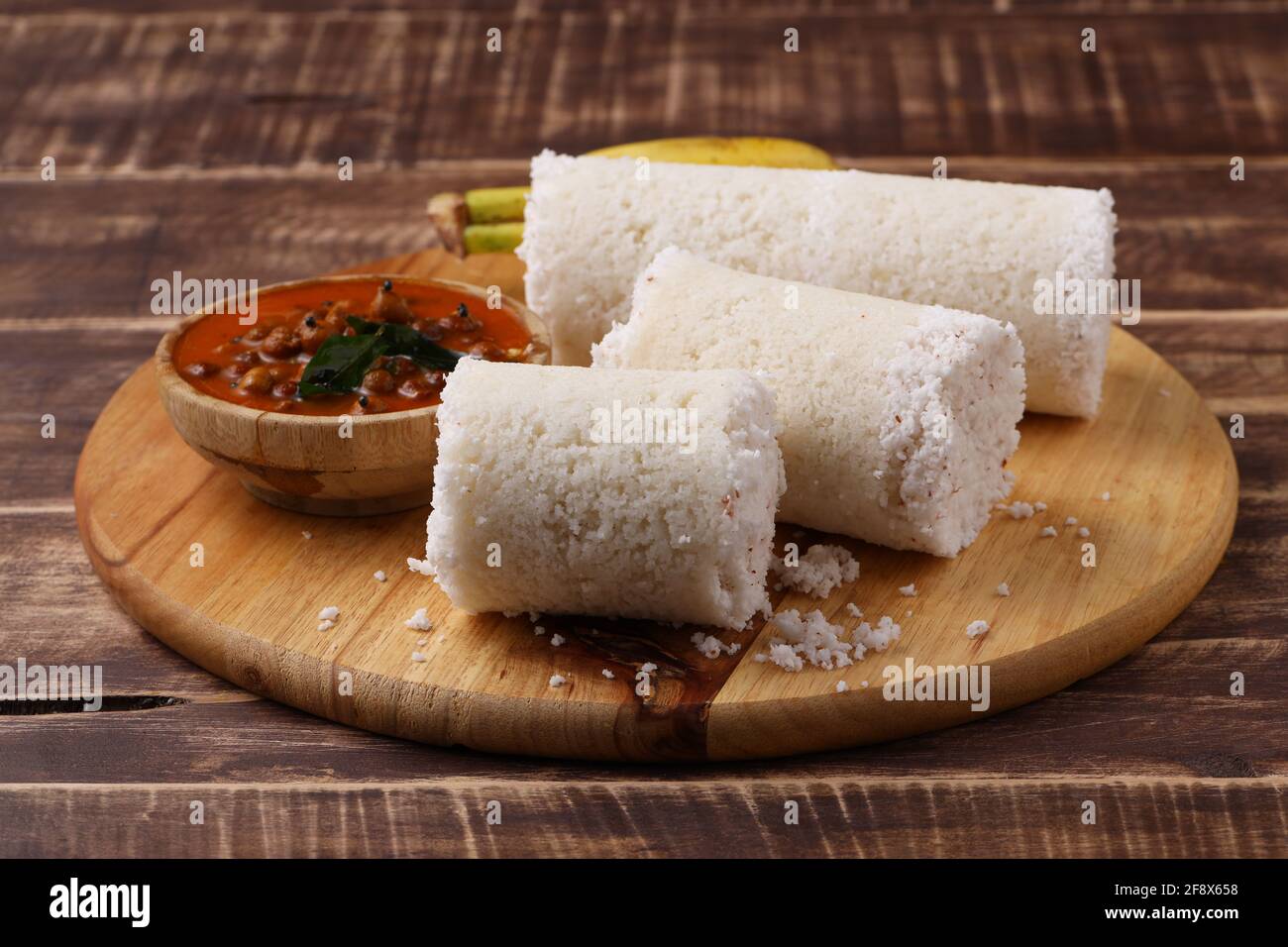 Puttu/Raw rice puttu/Arisi Maavu Puttu with chana curry/ kadala curry ...