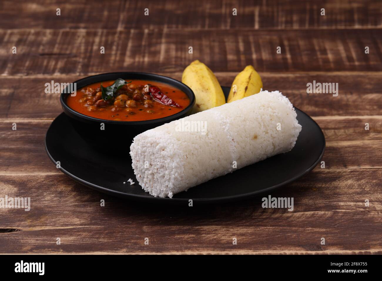 Puttu,Raw rice puttu,Arisi Maavu Puttu with chana or kadala curry ...