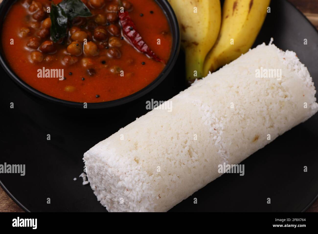 Puttu,Raw rice puttu,Arisi Maavu Puttu with chana or kadala curry ...