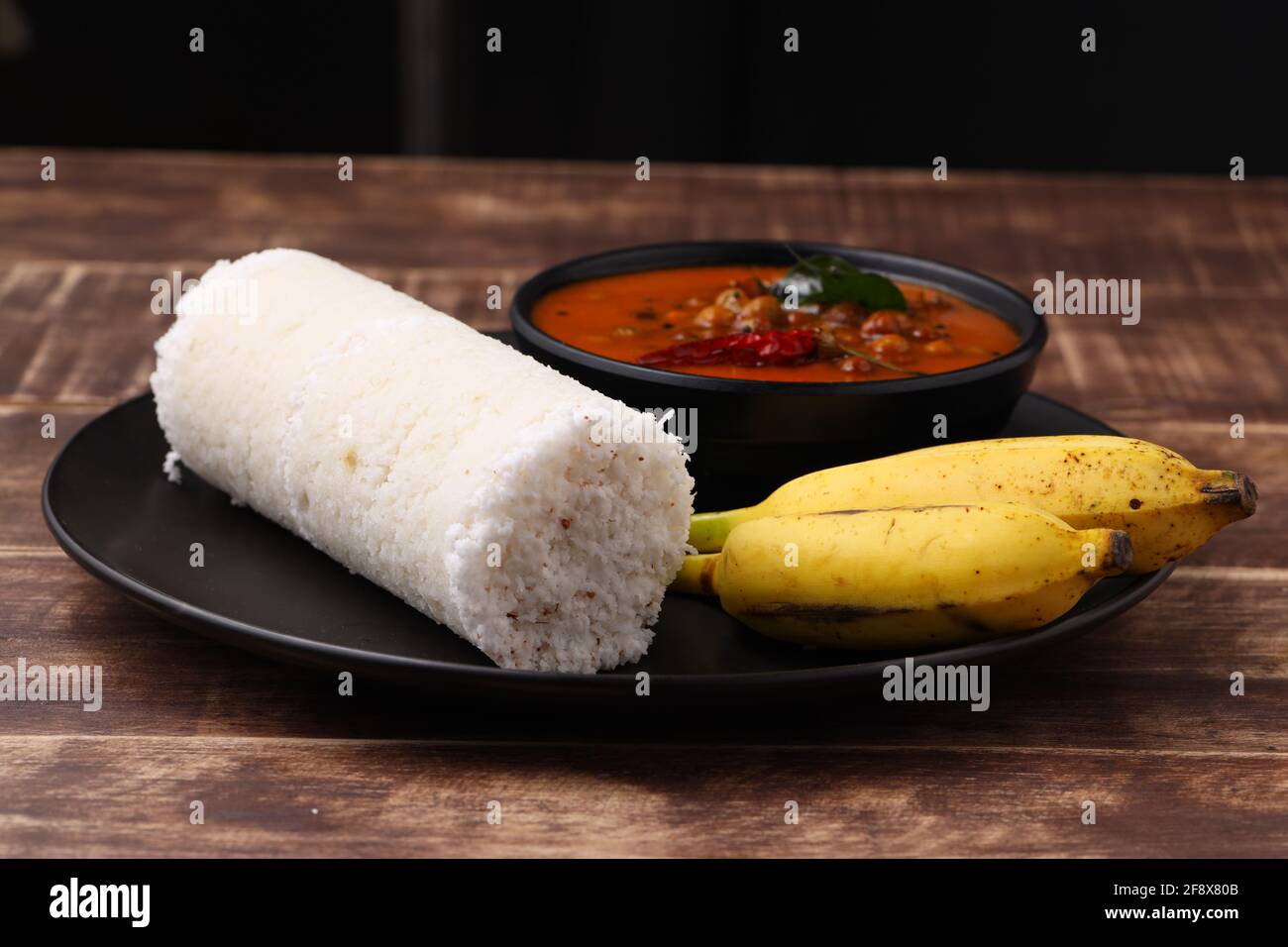 Puttu,Raw rice puttu,Arisi Maavu Puttu with chana or kadala curry ...