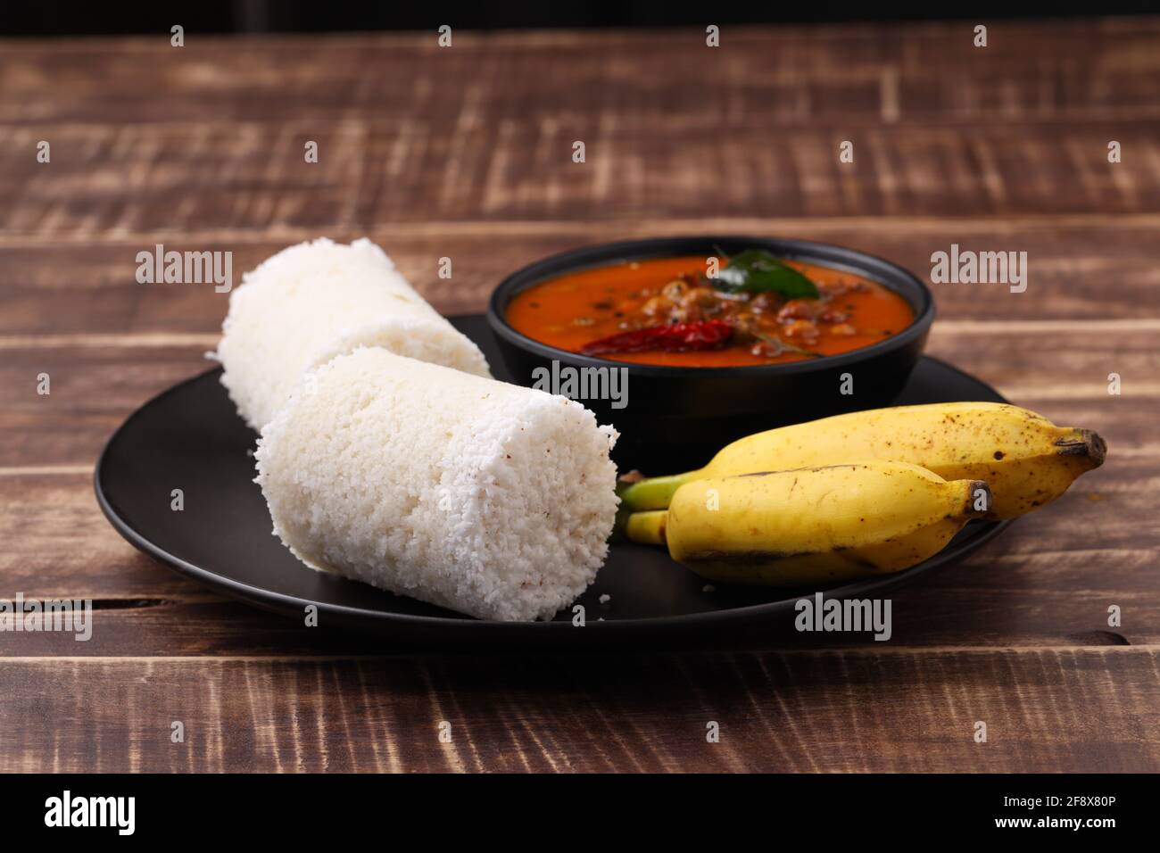 Puttu,Raw rice puttu,Arisi Maavu Puttu with chana or kadala curry ...