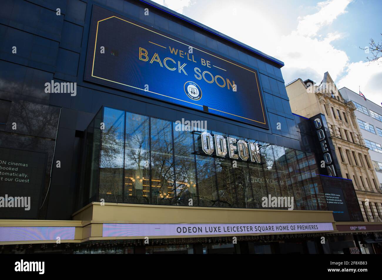 Reading cinema billboard hi-res stock photography and images - Alamy