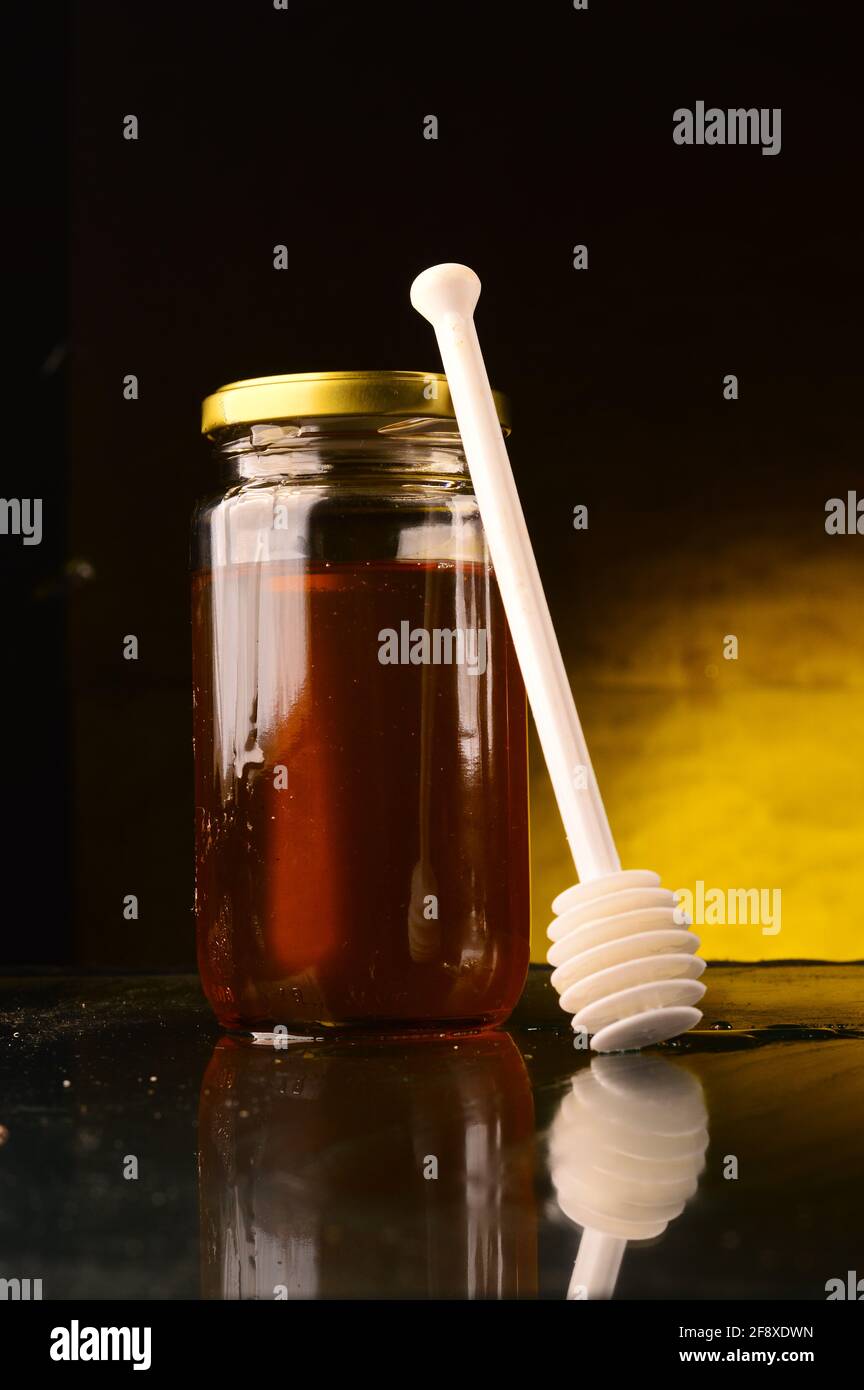 Pot honey hi-res stock photography and images - Alamy