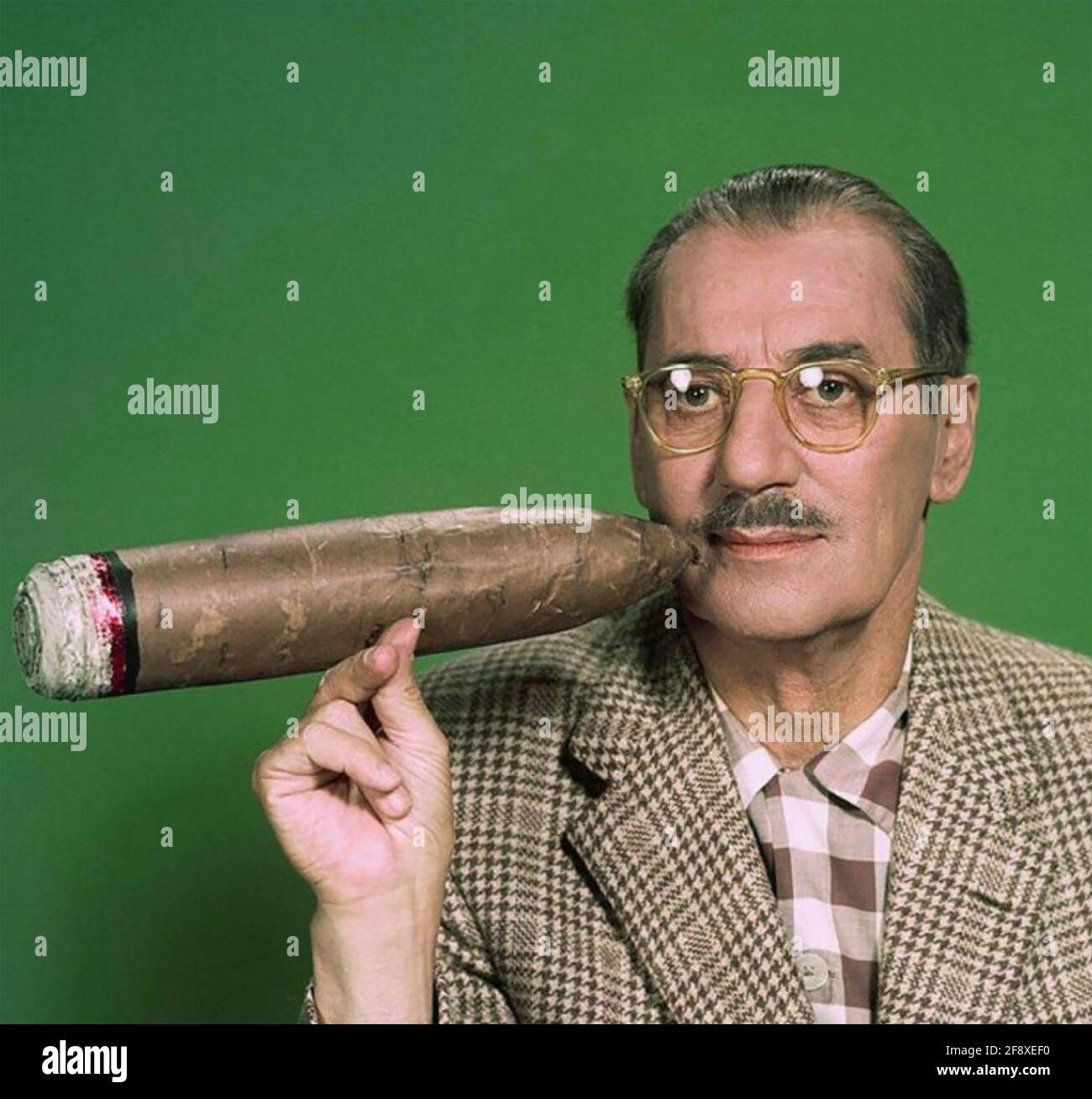 Film and television actor and comedian hi-res stock photography and ...