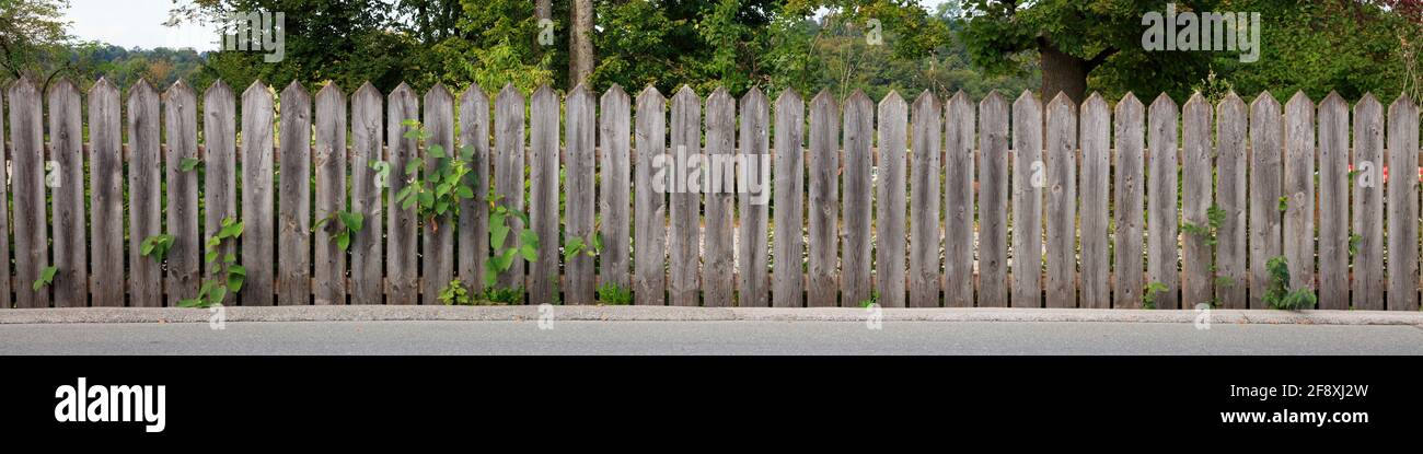 Wooden fence bavaria germany hi-res stock photography and images - Alamy