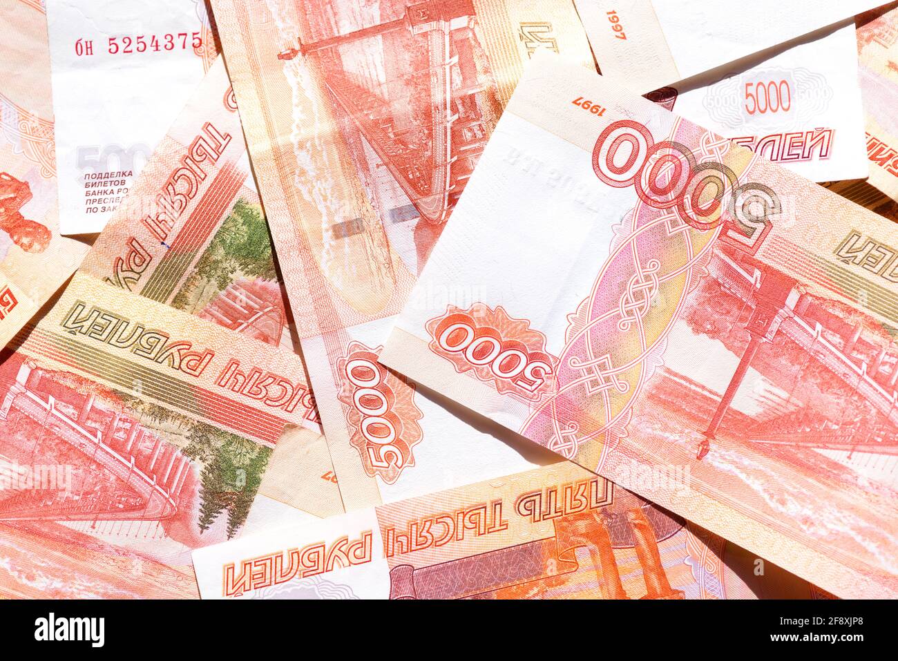Banknotes of 5000 Russian rubles background Stock Photo - Alamy