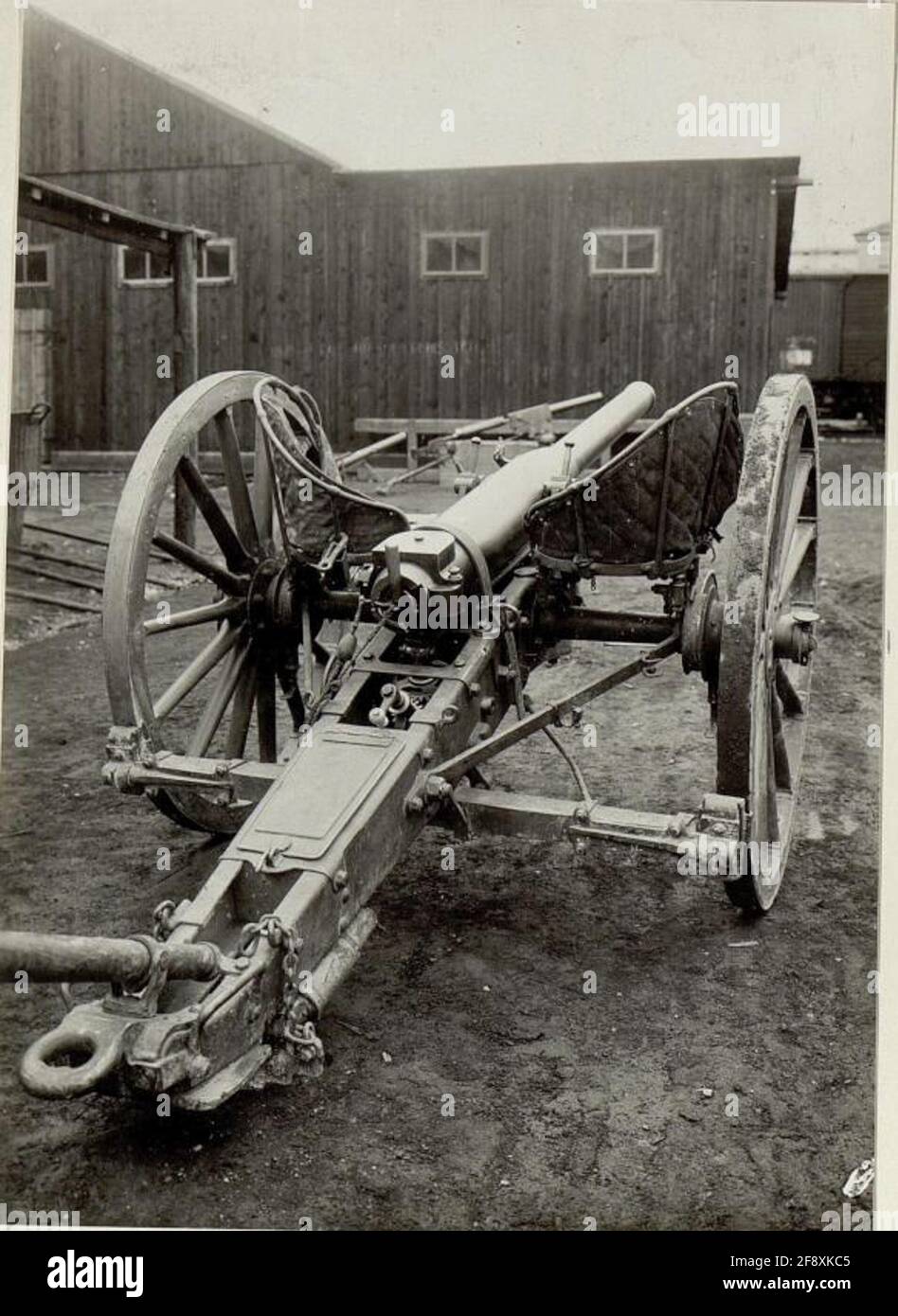 75mm field gun hi-res stock photography and images - Alamy