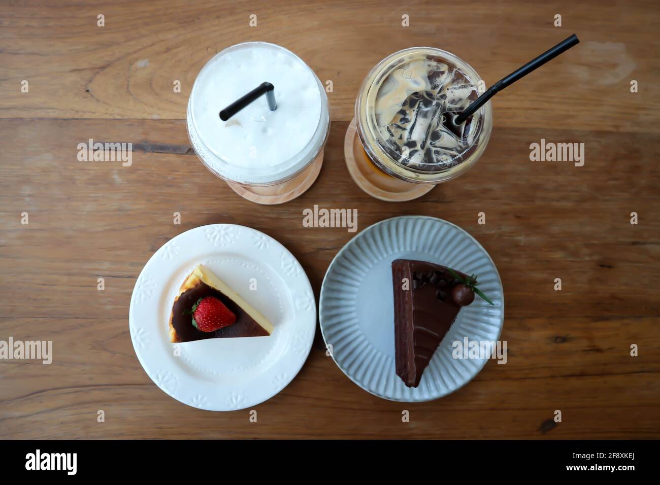 Burnt fruit cake hi-res stock photography and images - Alamy