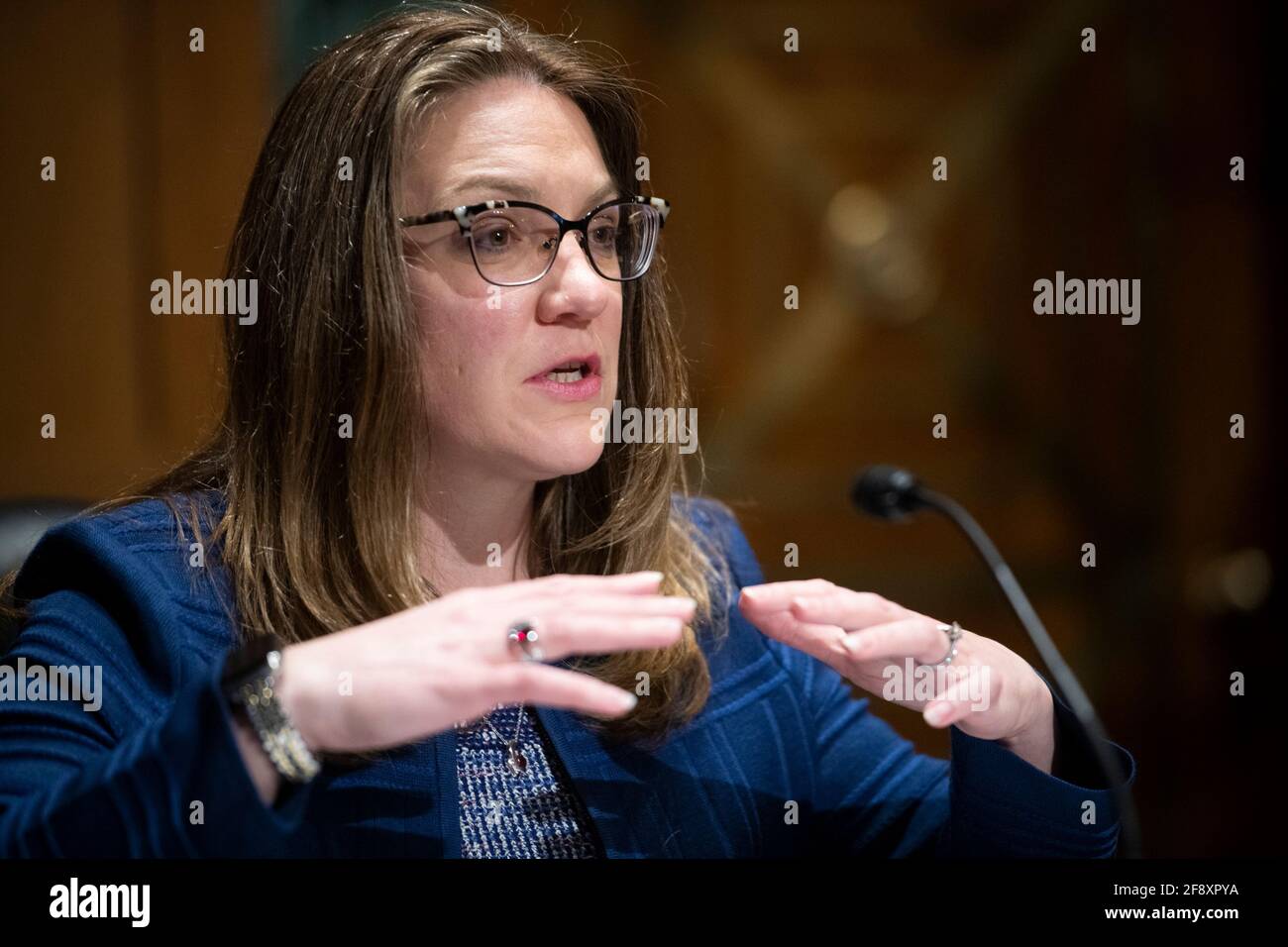Department of health and human services hi-res stock photography and ...