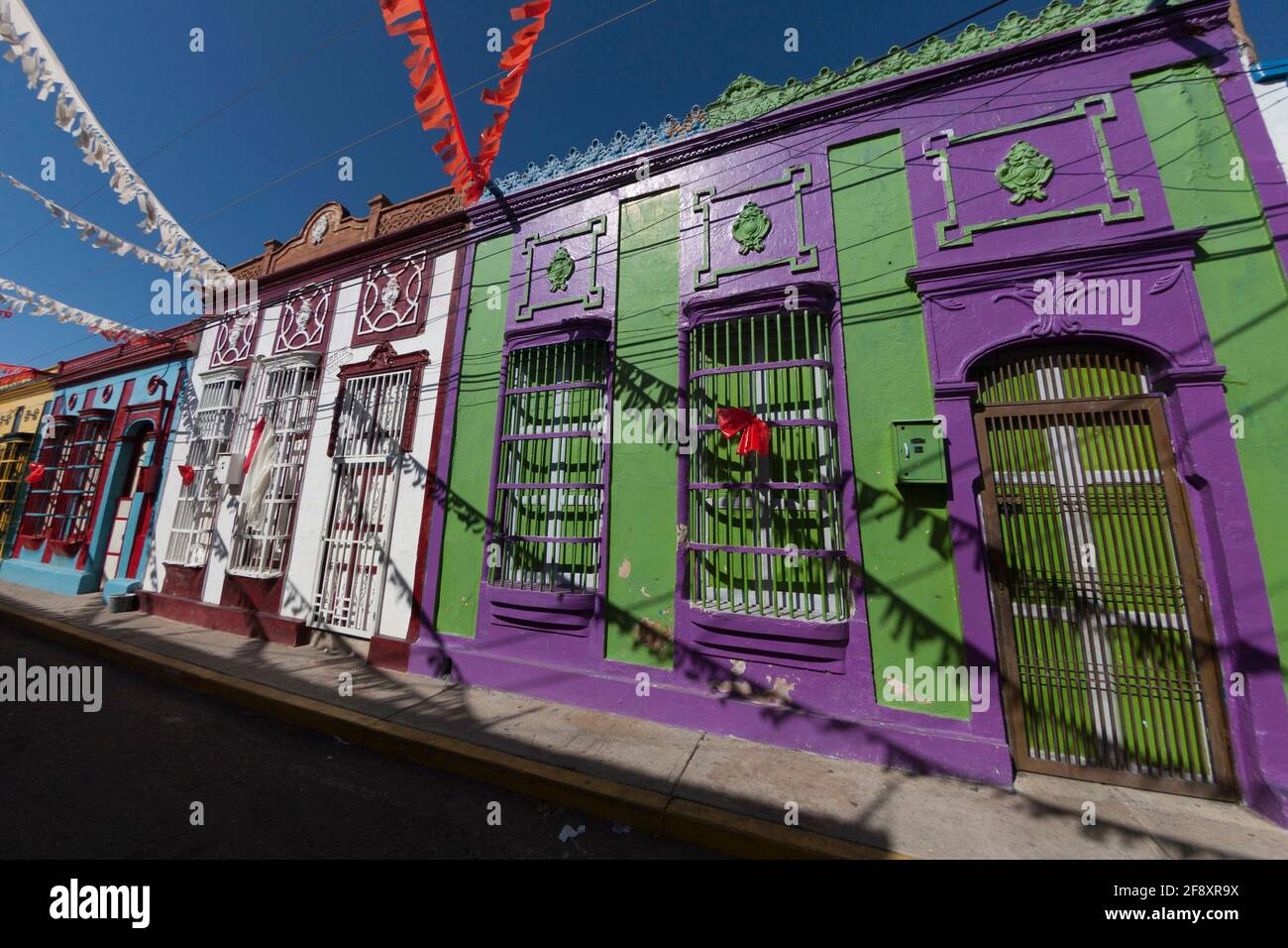 Houses maracaibo venezuela hi-res stock photography and images - Alamy