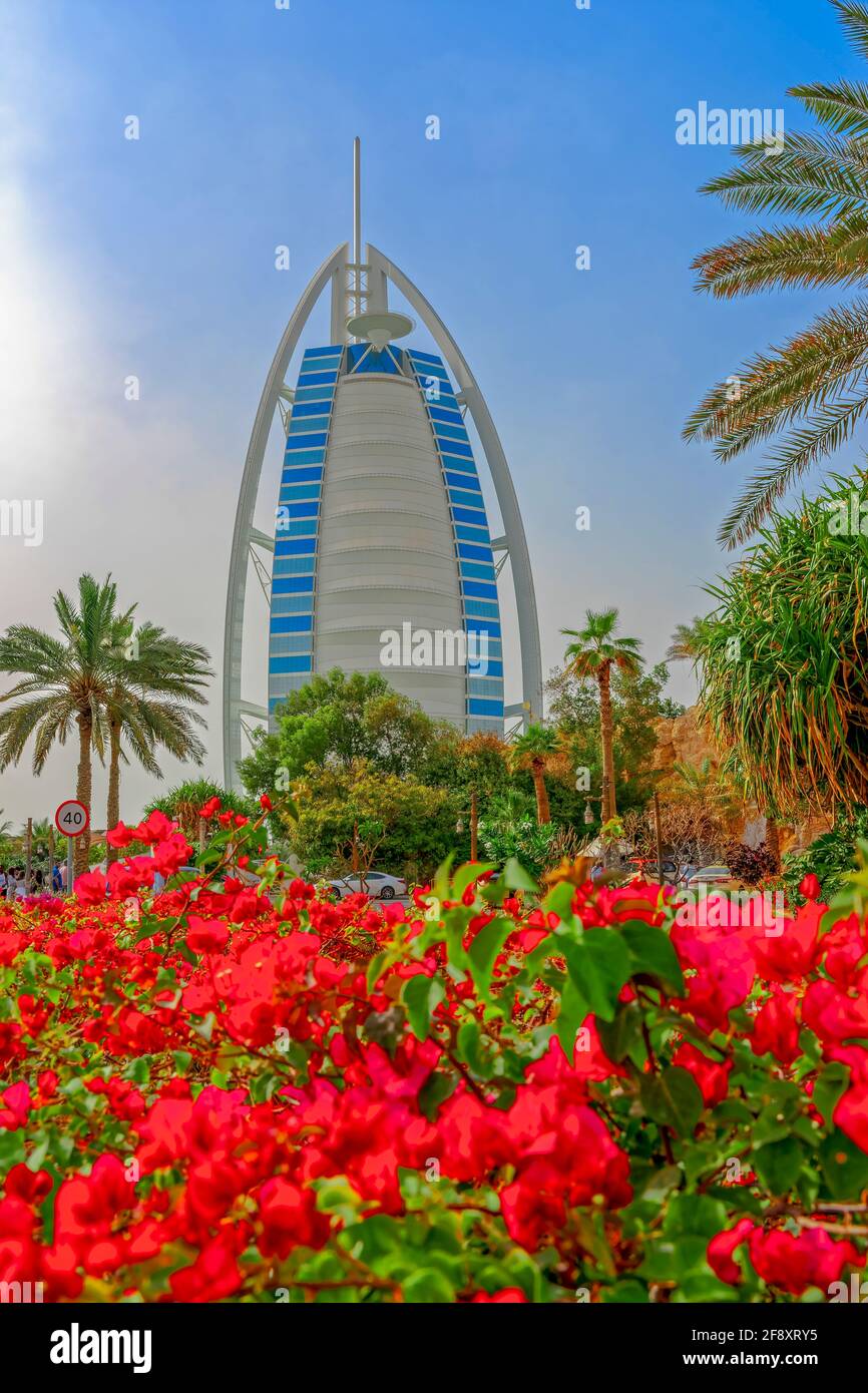 Burg al arab hotel hi-res stock photography and images - Alamy