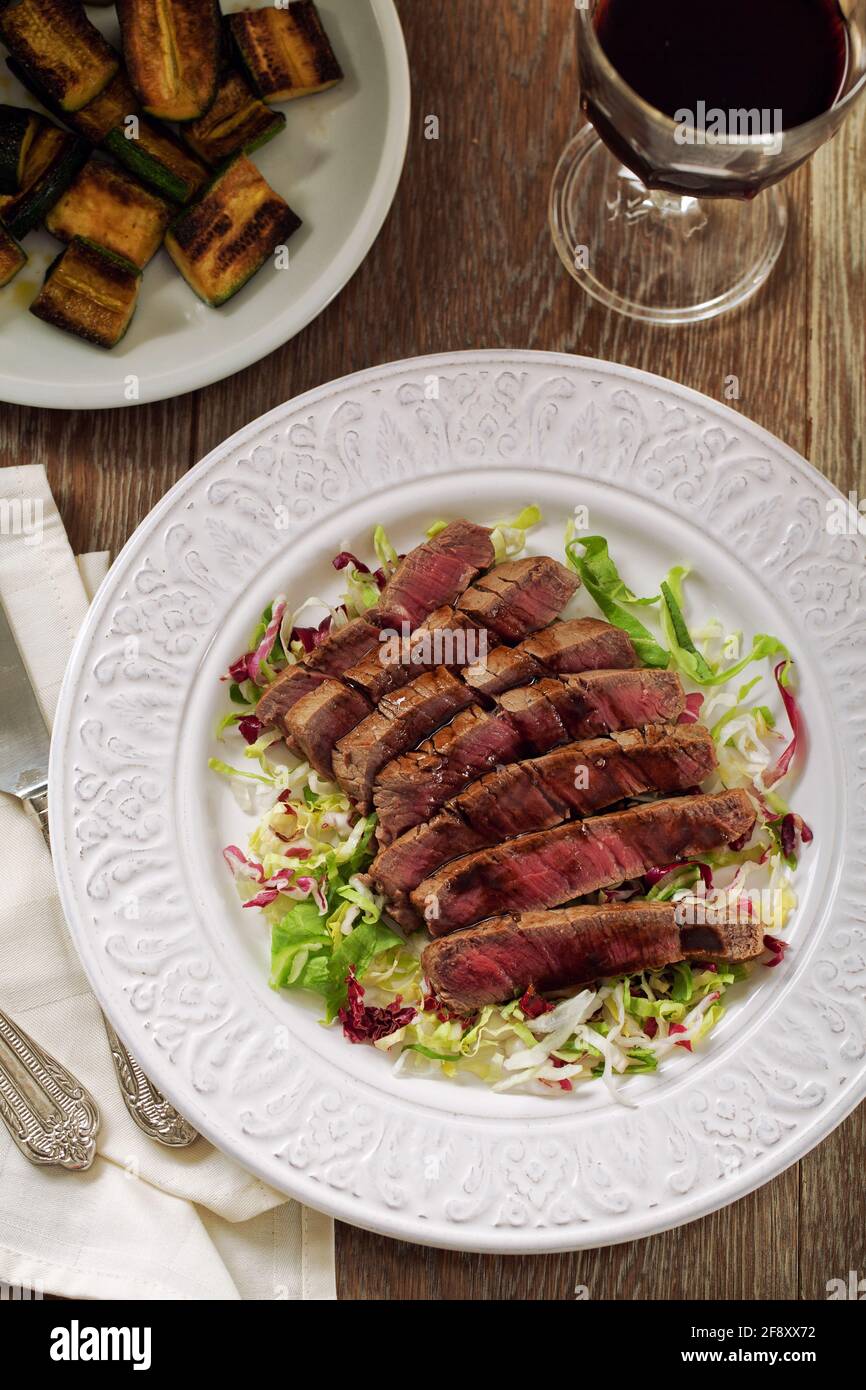 Roasted beef fillet vegetables hi-res stock photography and images - Alamy