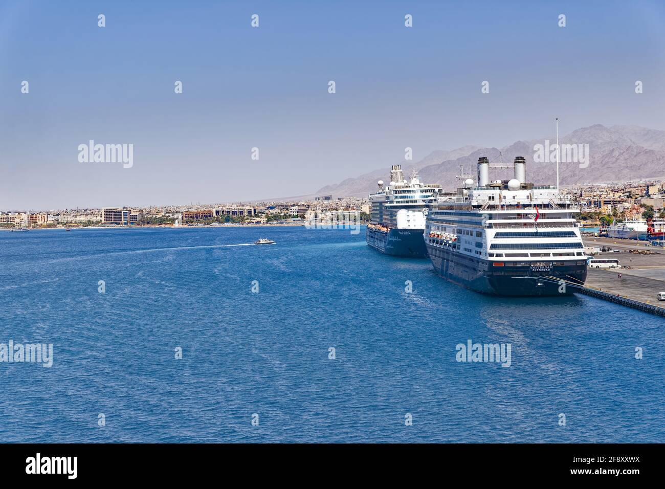 Jordan gulf of aqaba cruise hi-res stock photography and images - Alamy