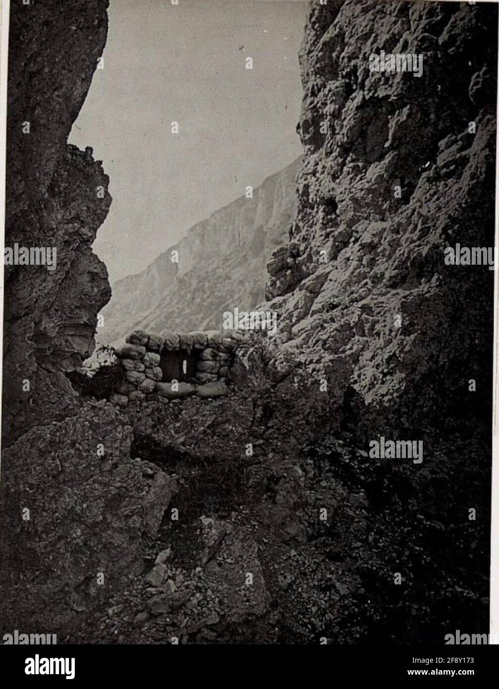 Sandbag position hi-res stock photography and images - Alamy