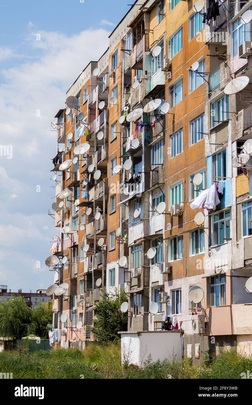 Modern apartment building reception hi-res stock photography and images ...