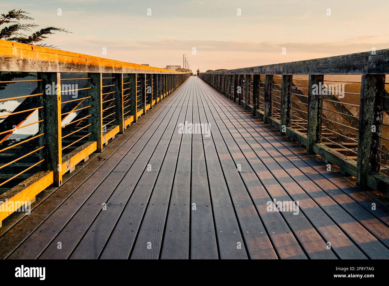 Walk way hi-res stock photography and images - Alamy