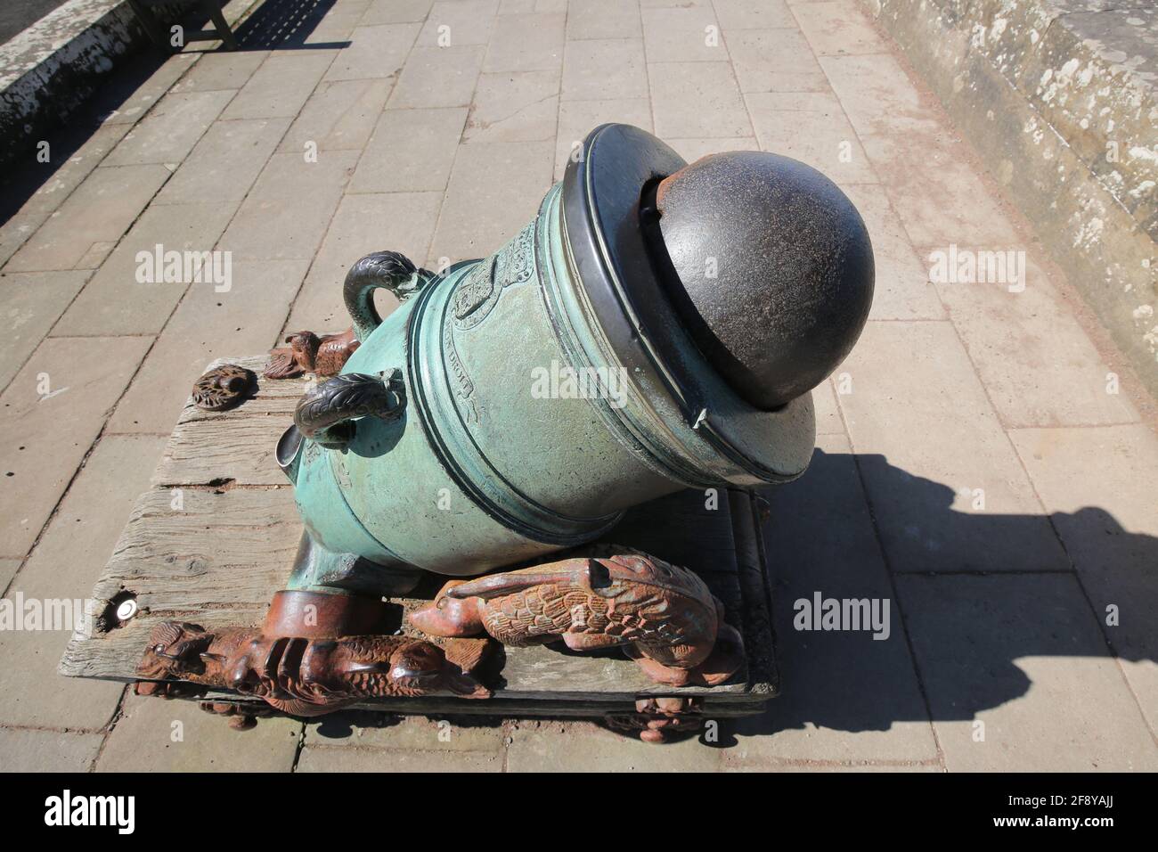 Historic cast iron weapons hi-res stock photography and images - Alamy