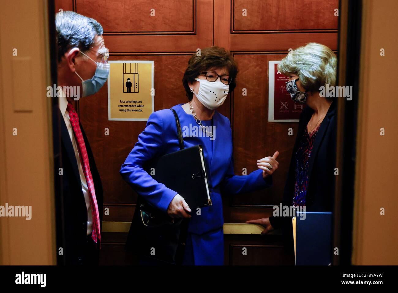 Lisa murkowski susan collins hi-res stock photography and images - Alamy