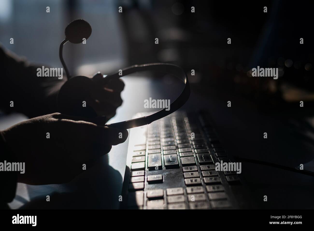 Telephone operators hand hi-res stock photography and images - Alamy