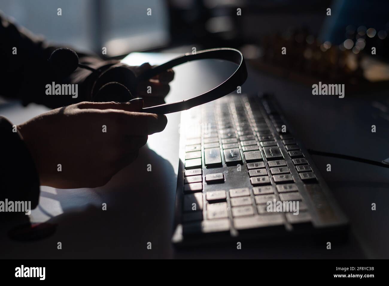 Telephone operators hand hi-res stock photography and images - Alamy