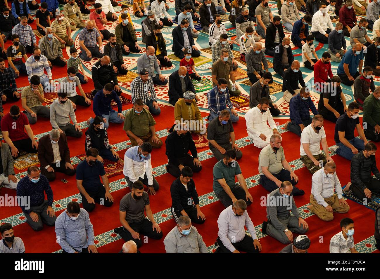 Kurdish muslims praying in mosque hi-res stock photography and images ...