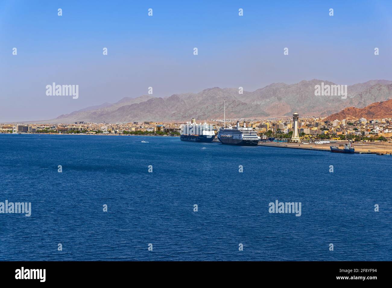 Jordan gulf of aqaba cruise hi-res stock photography and images - Alamy