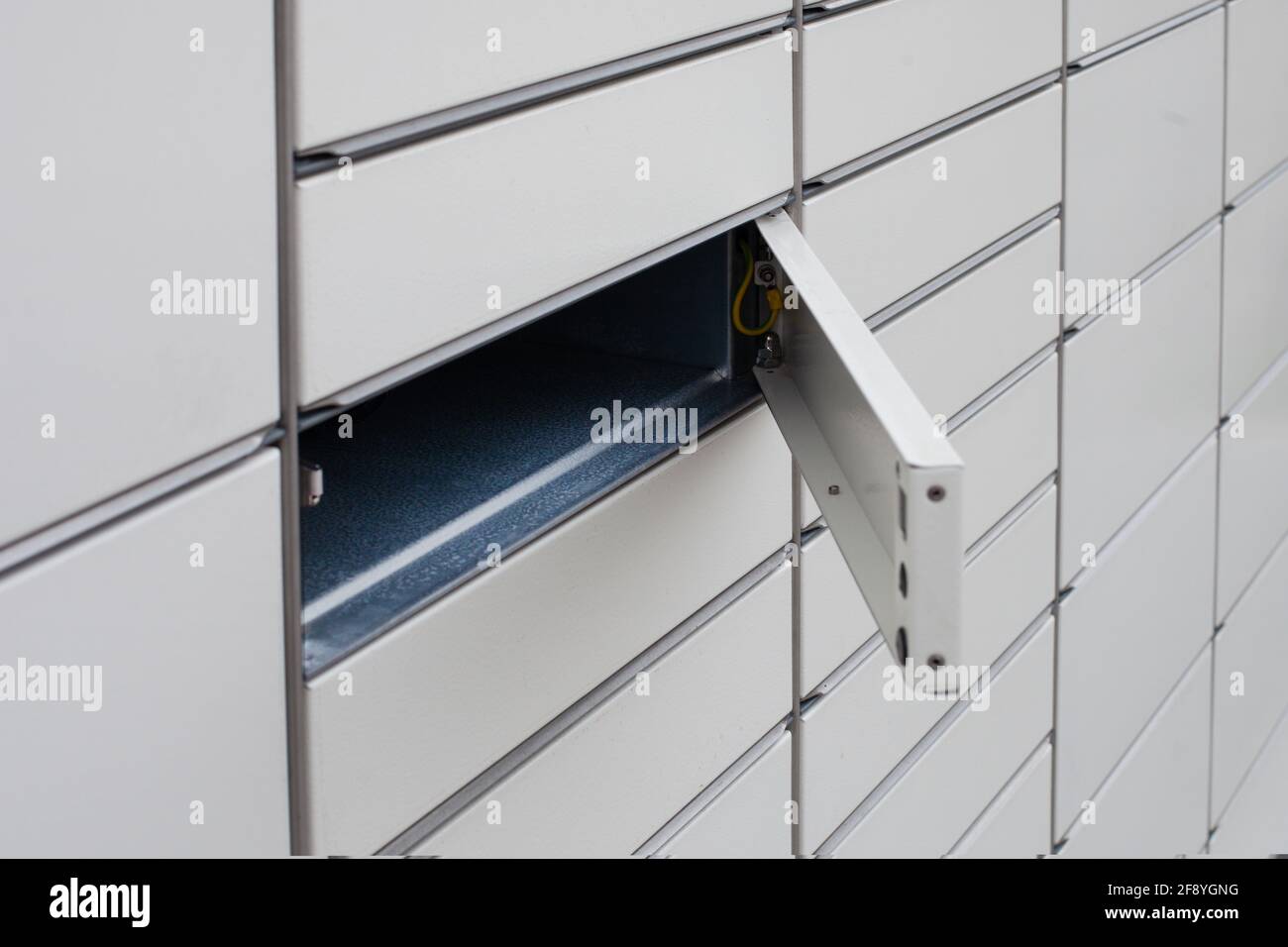 Parcel locker hi-res stock photography and images - Alamy