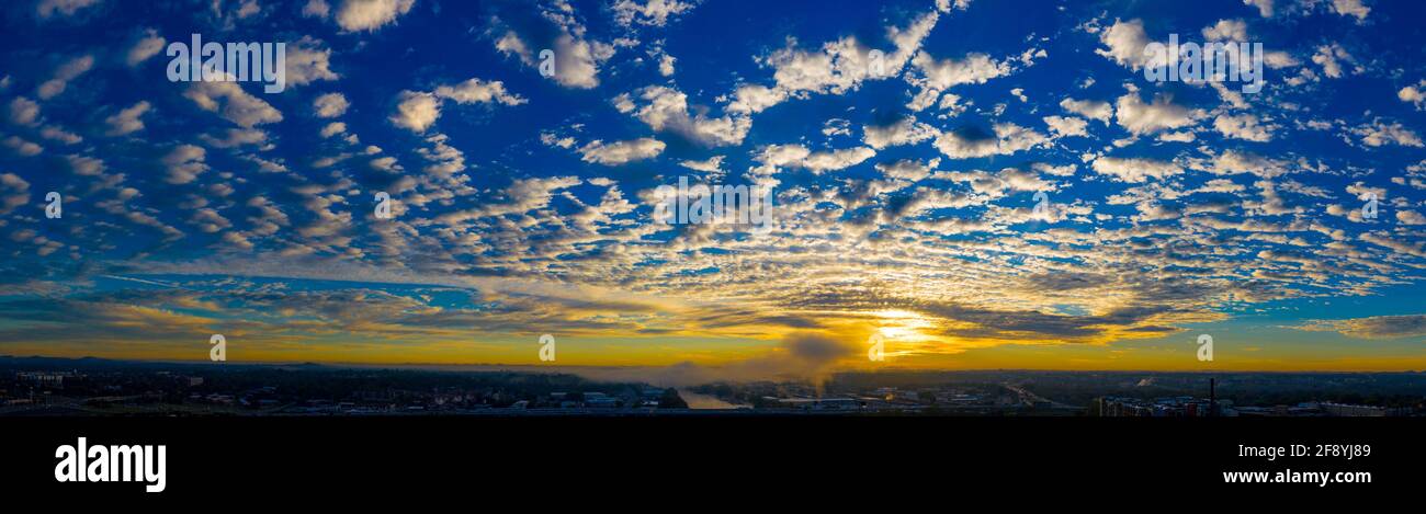 Sky and clouds at sunset above city of Nashville, Tennessee, USA Stock ...