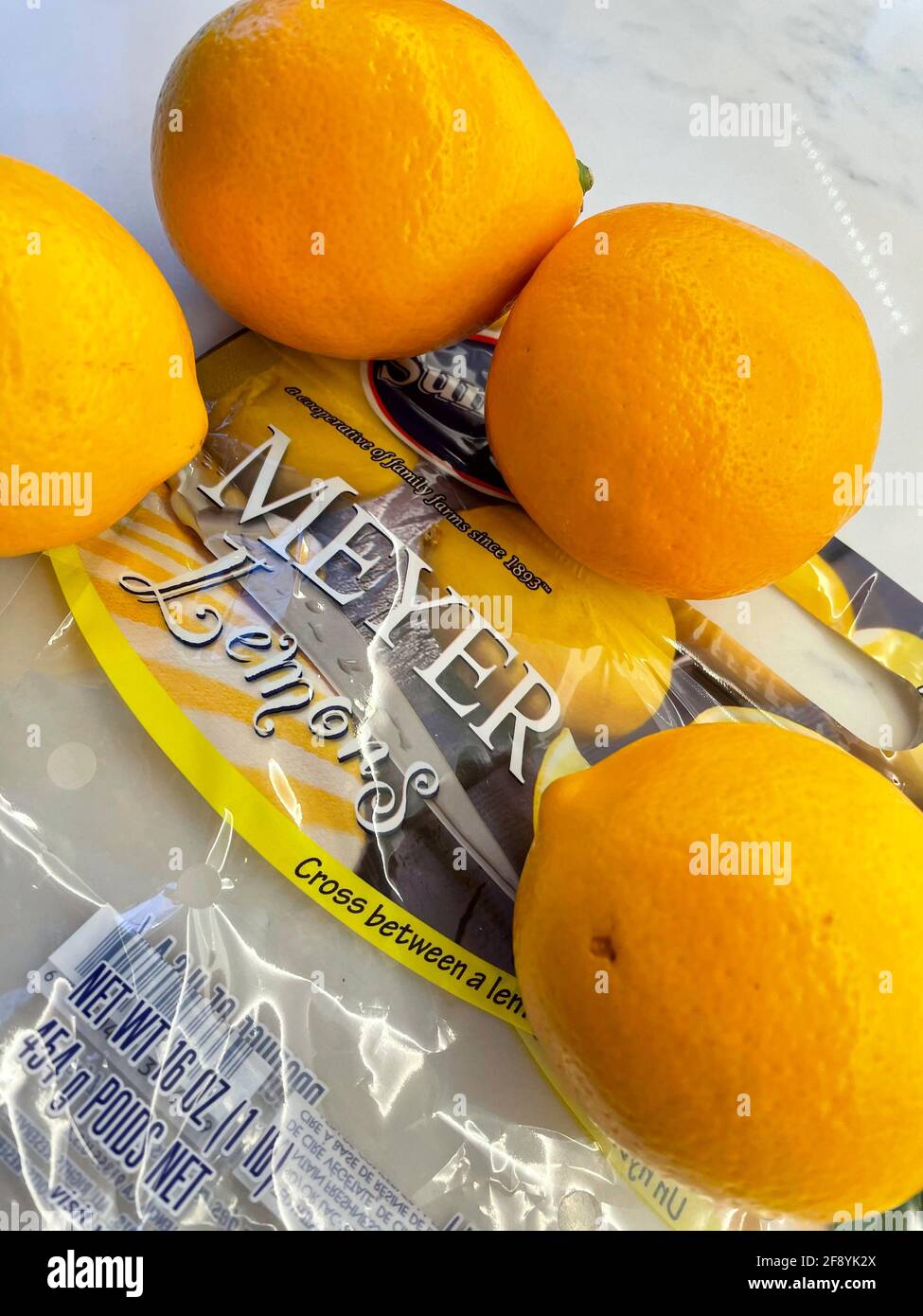 Bag of lemons hi-res stock photography and images - Alamy