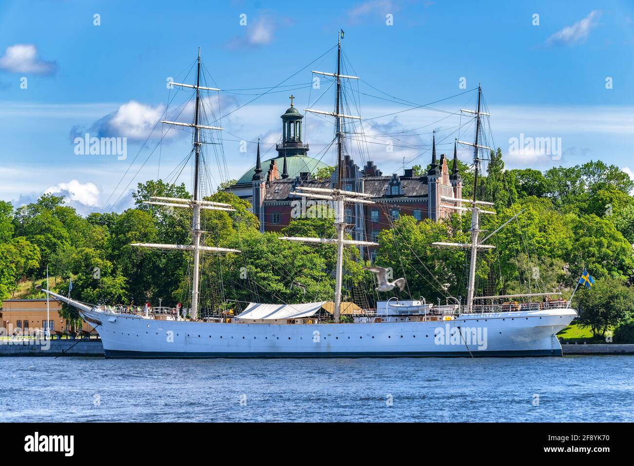 Youth hostel ship af chapman hi-res stock photography and images - Alamy
