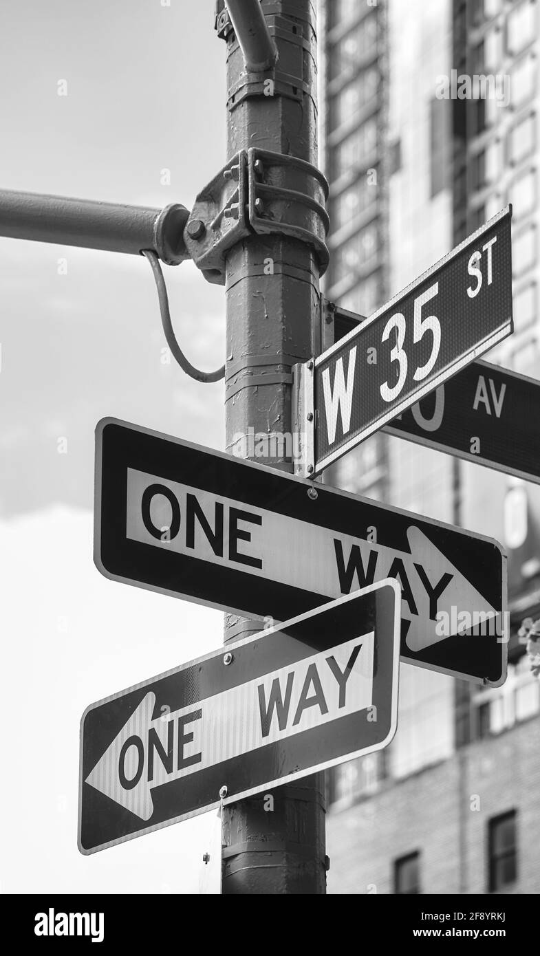 One way traffic signs Black and White Stock Photos & Images - Alamy