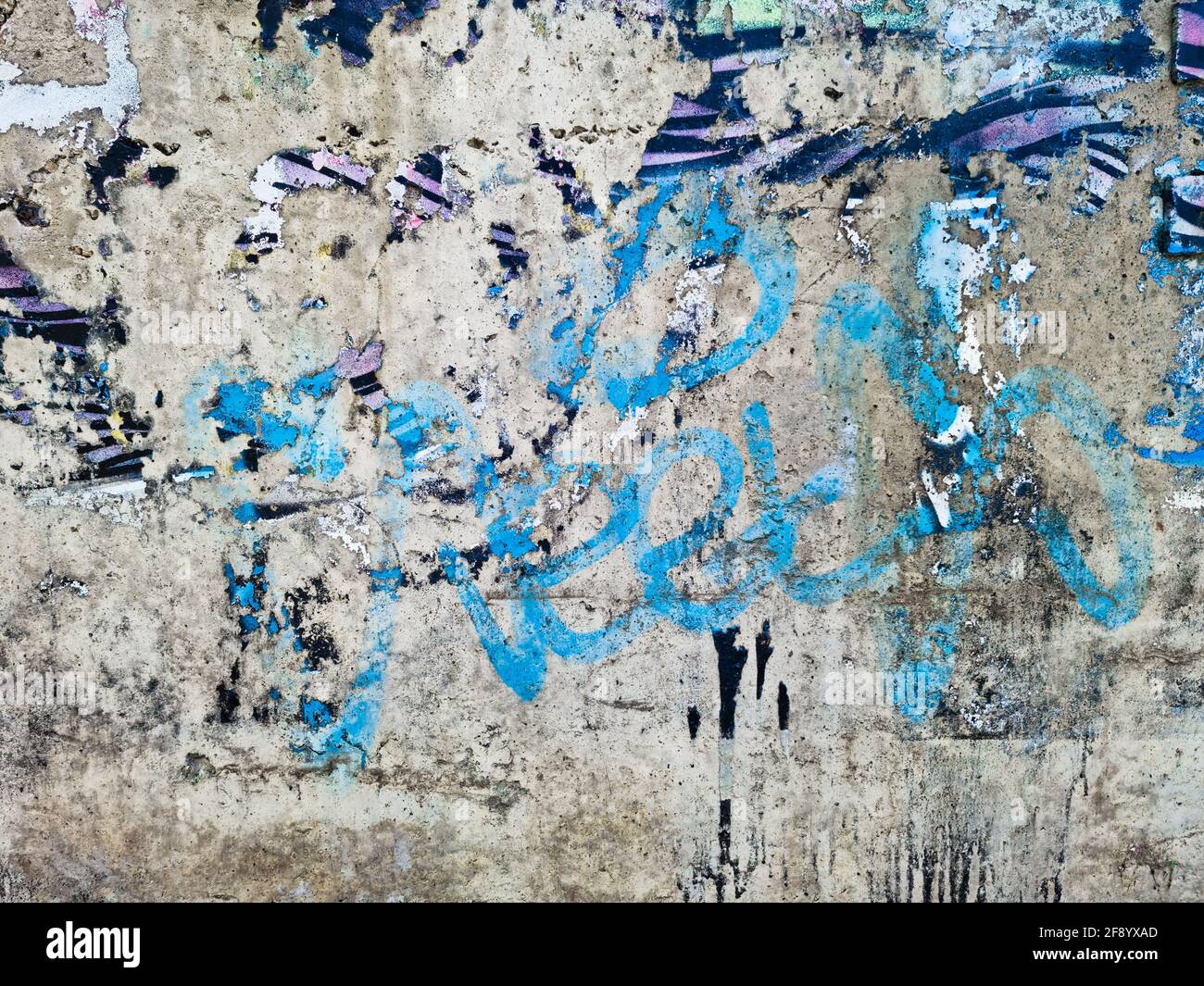 close up of colorful messy painted urban wall texture Stock Photo - Alamy